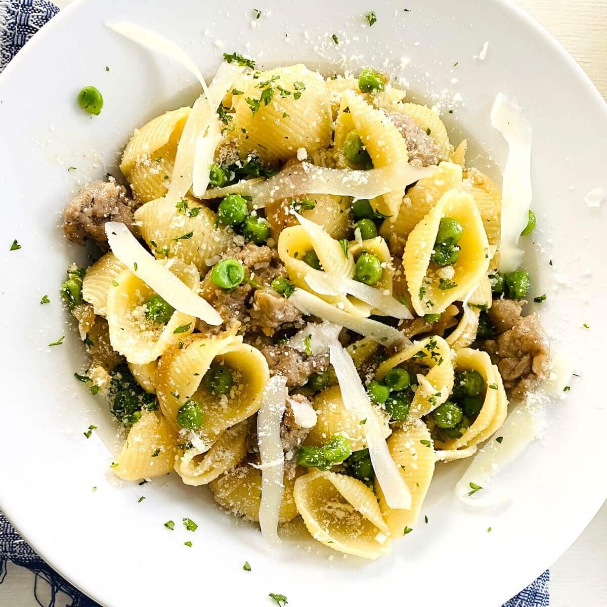 Pasta with Sausage and Peas {30 Minute Recipe}