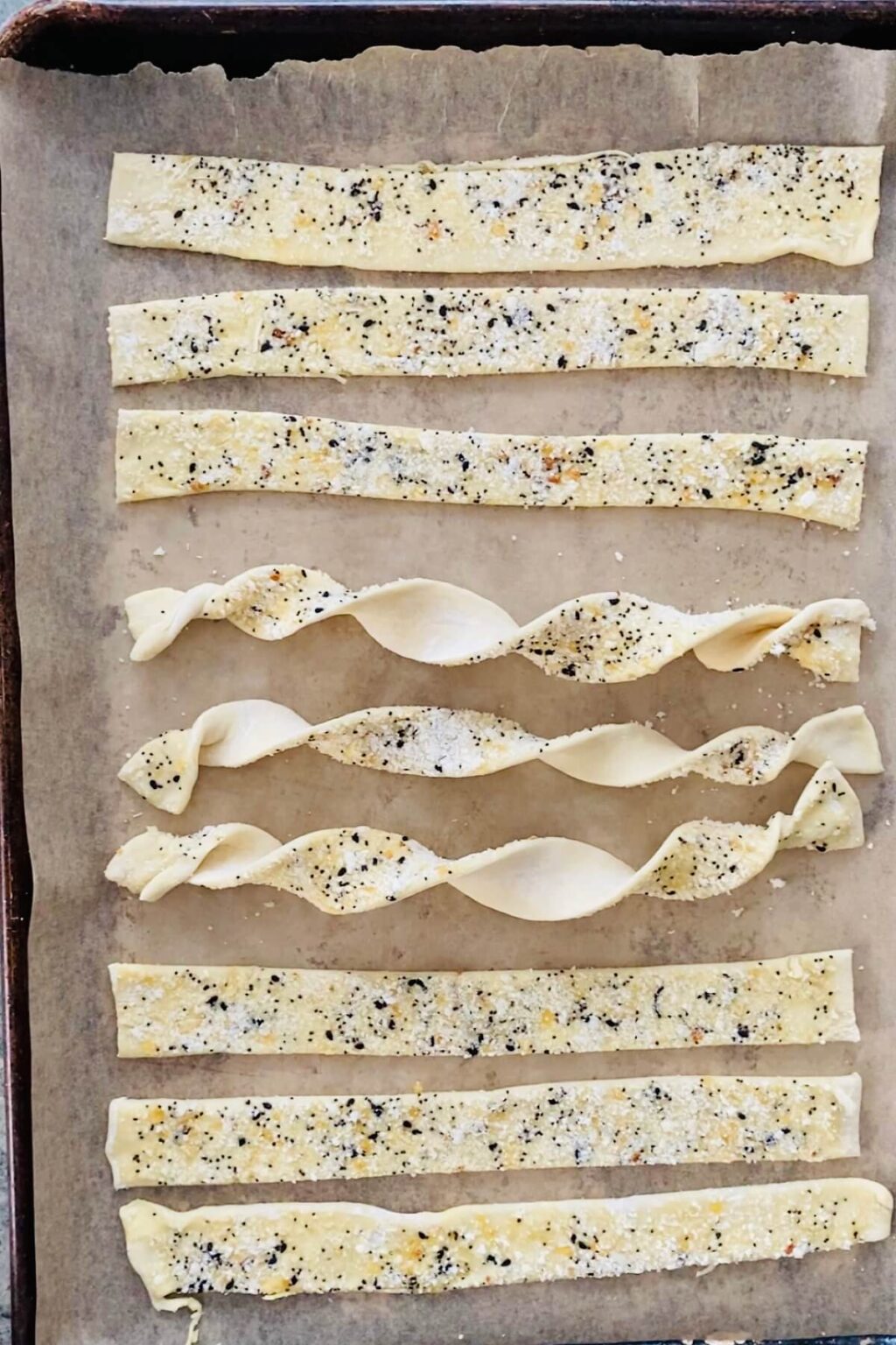 Crispy Everything Bagel Puff Pastry Cheese Twists